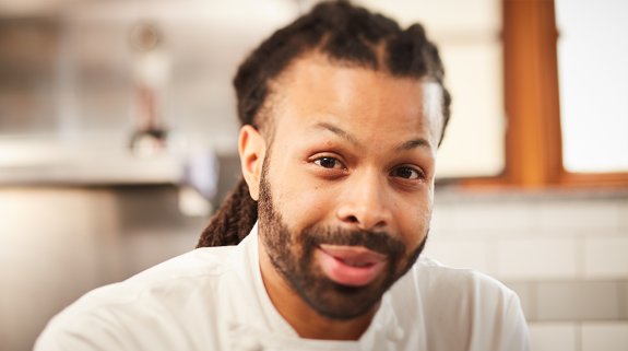 'Chopped' Winner Makes a Mouth-Watering Summer Sports Dish - Hormel Foods